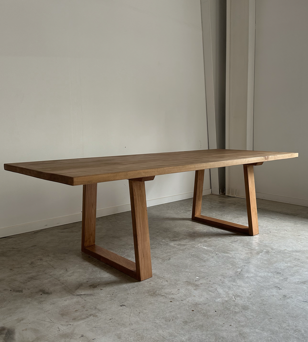 Dining Tables – Ecology